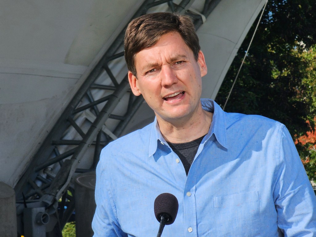 VIDEO: NDP leader warns Conservative win would threaten SkyTrain ...